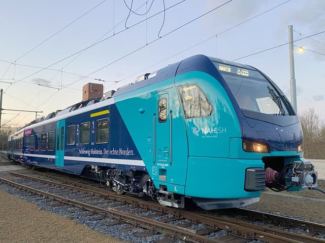 FLIRT train - Lightweight and flexible | Stadler