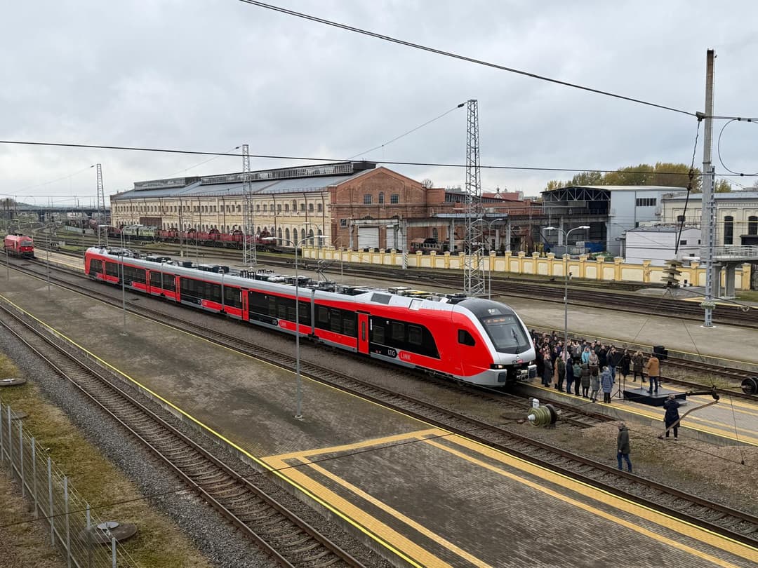 First FLIRT train from Stadler for Lithuania | Stadler