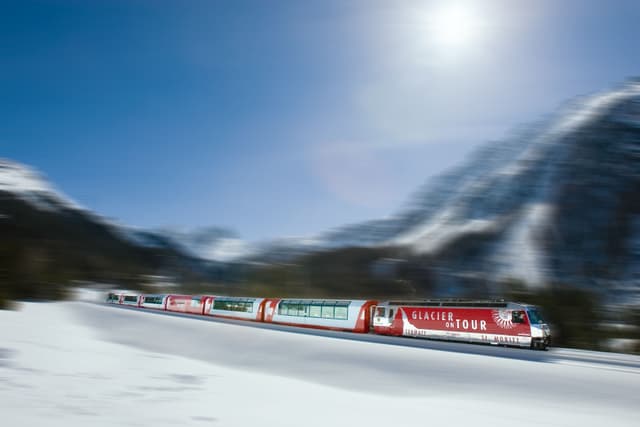 Glacier Express panorama coaches | Stadler