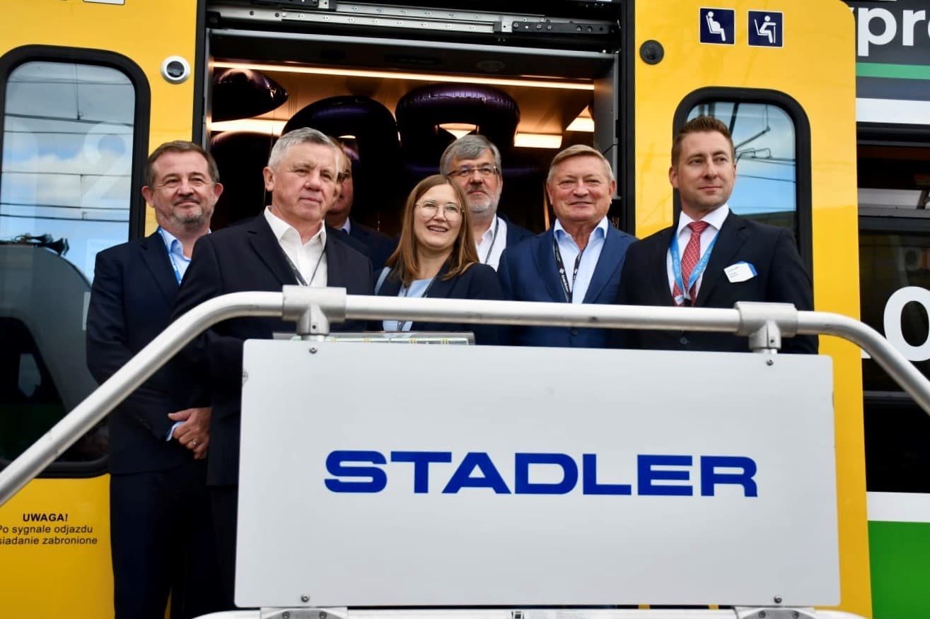 Stadler delivers ten additional trains for Stockholm | Stadler