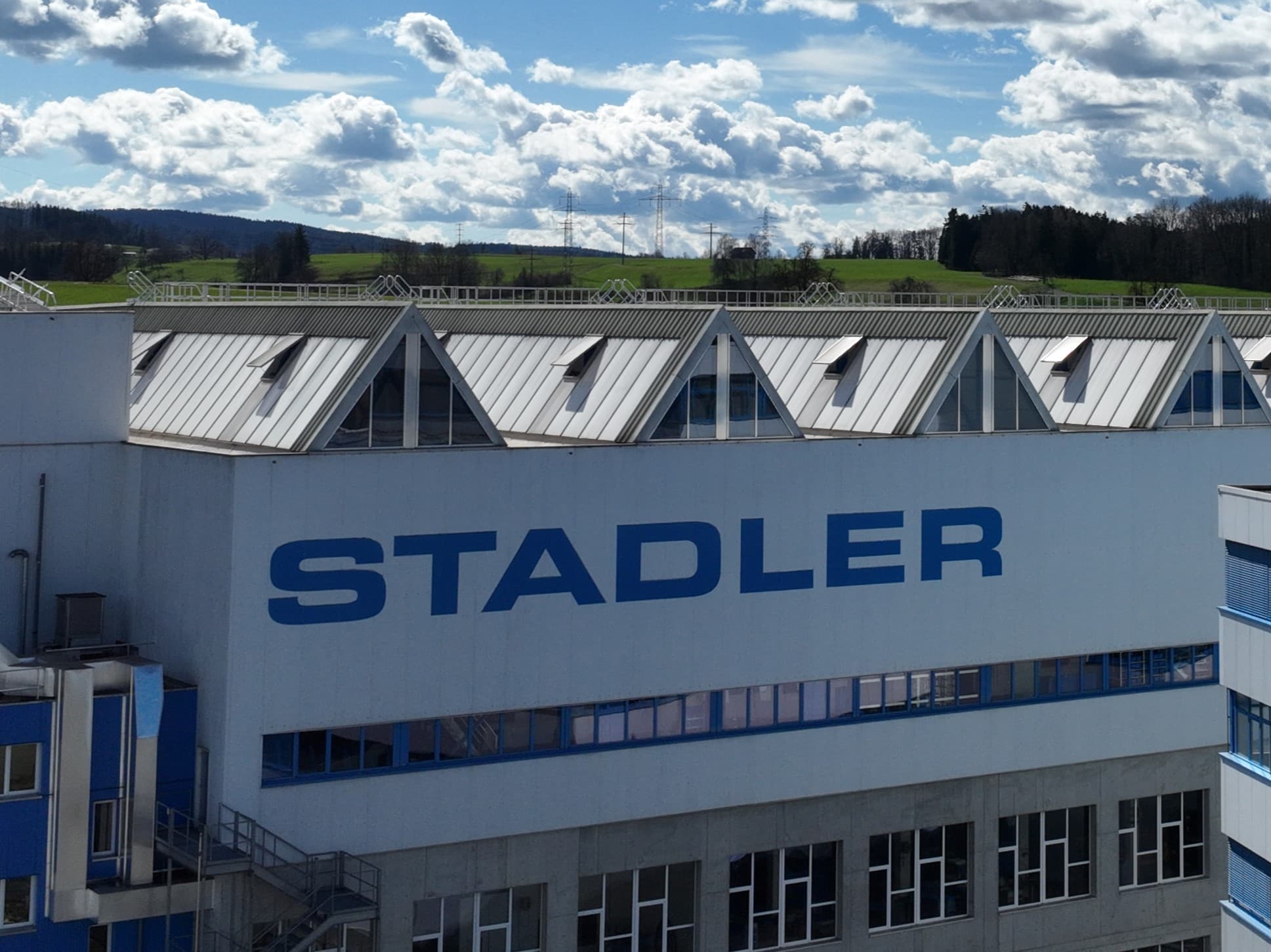 NEXRAIL selects Stadler’s EURO9000 Panto-Battery Hybrid Locomotives to ...