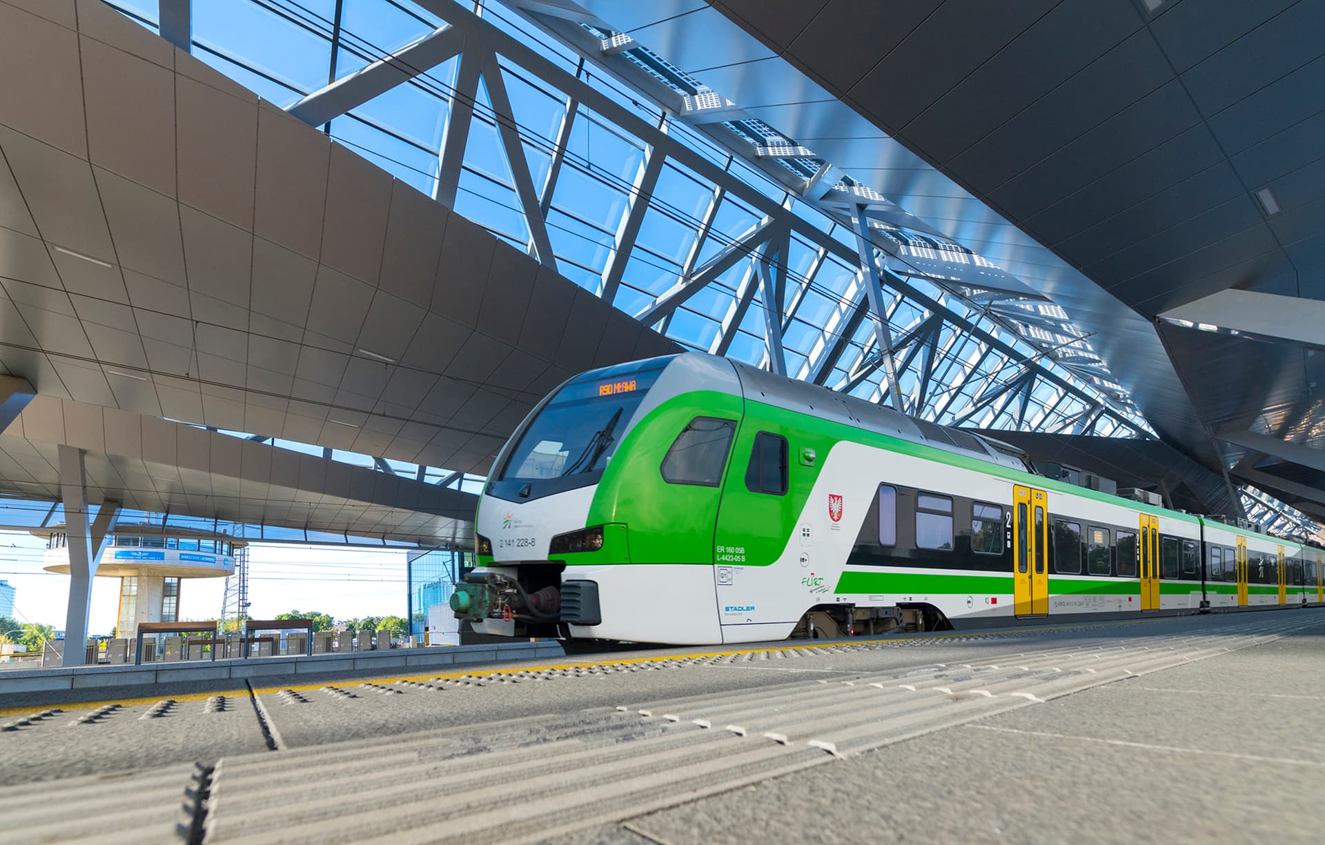 Koleje Mazowieckie and Stadler with another contract for 14 more FLIRT electric trains